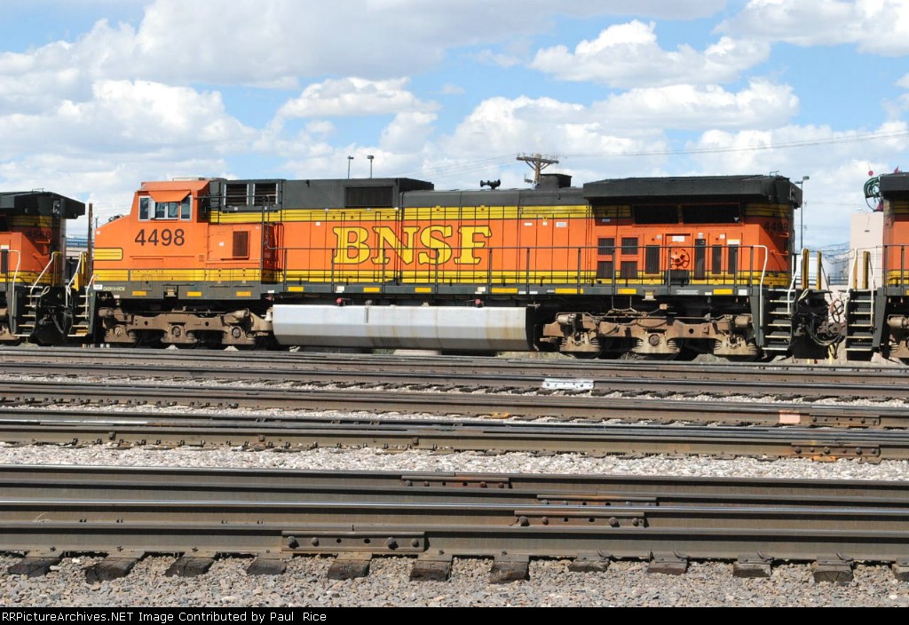 BNSF 4498